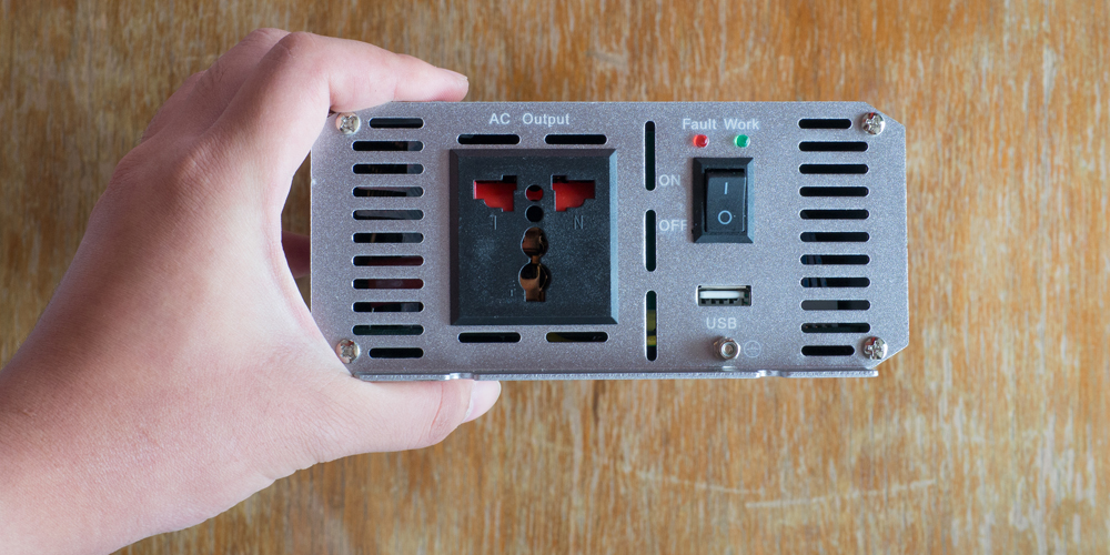 10 Best Power Inverters for Cars (2022 Review) - GrandPrixTimes